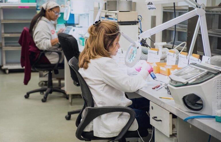 Careers - Leixir Dental Laboratory Group